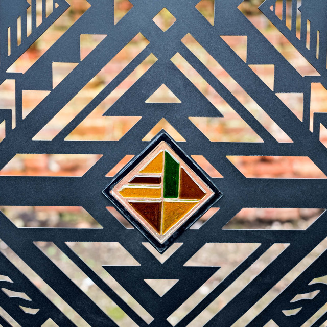 ART DECO Fence Panels/Patio Screens - Klassisch - Patio - West Midlands ...