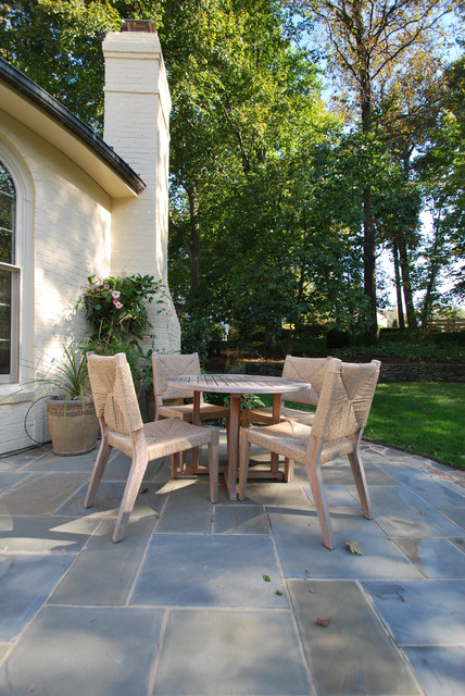 Auxiliary Outdoor Dining Area - Clásico renovado - Patio - Washington D ...