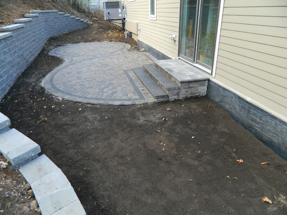 Backyard Hill patio - Contemporary - Patio - Minneapolis - by Devine ...
