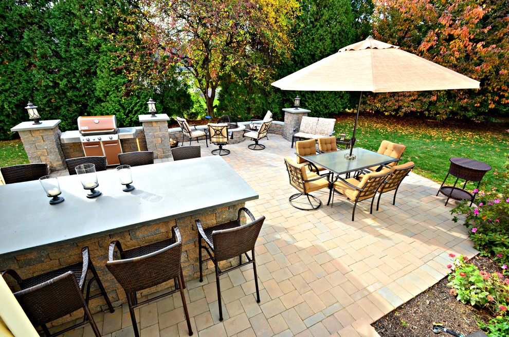 BC&L Large Outdoor Living Space - Traditional - Patio - Philadelphia ...