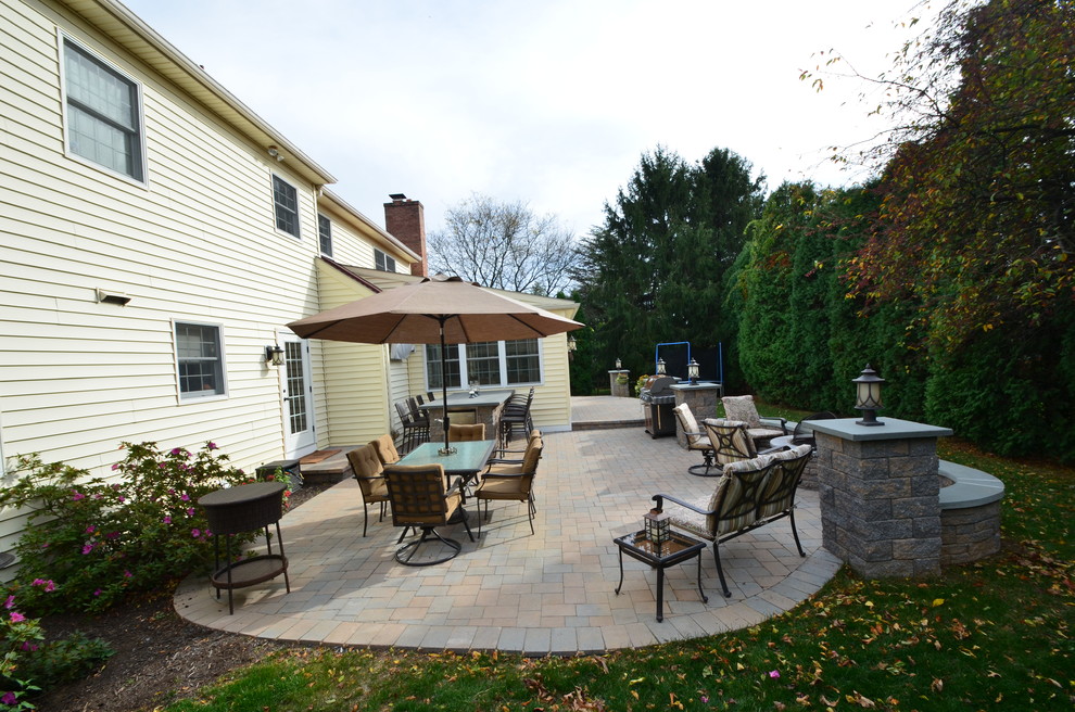 BC&L Large Outdoor Living Space - Traditional - Patio - Philadelphia ...