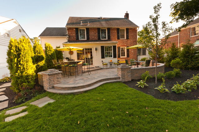 Beautiful Curves - 1 - Traditional - Patio - Philadelphia - by ...