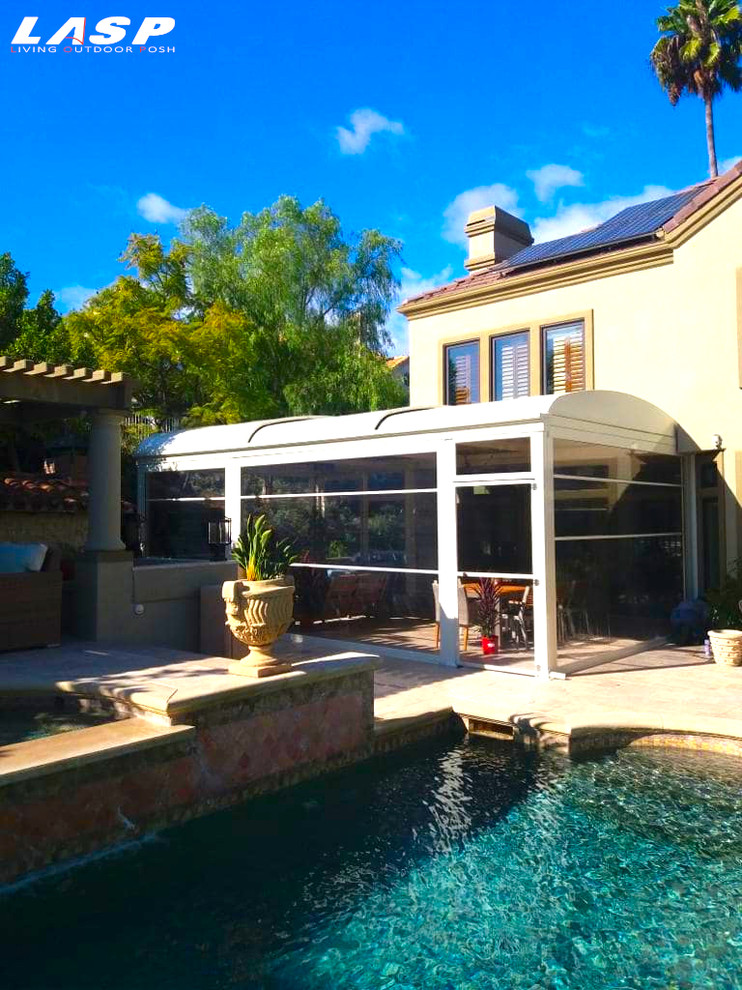 Beautiful veranda with motorized pergola FirstClass - Contemporary ...