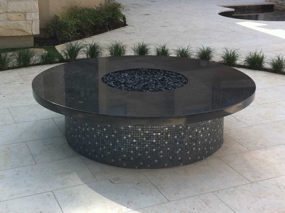 Black Granite Fire Pit - Patio - Houston - by Grand Stone, LLC | Houzz