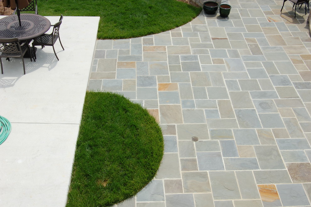 Bluestone pool and outdoor room - Traditional - Patio - Richmond - by ...