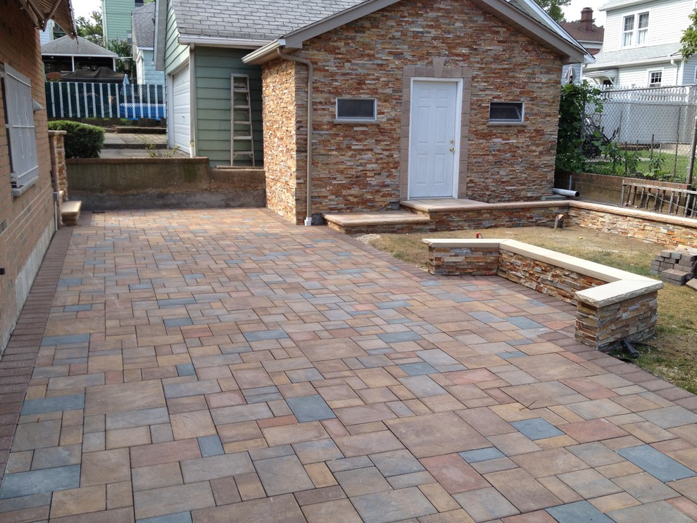 Cambridge Pavingstones: The Sherwood Collection 3-pc Design with 18x18 ...