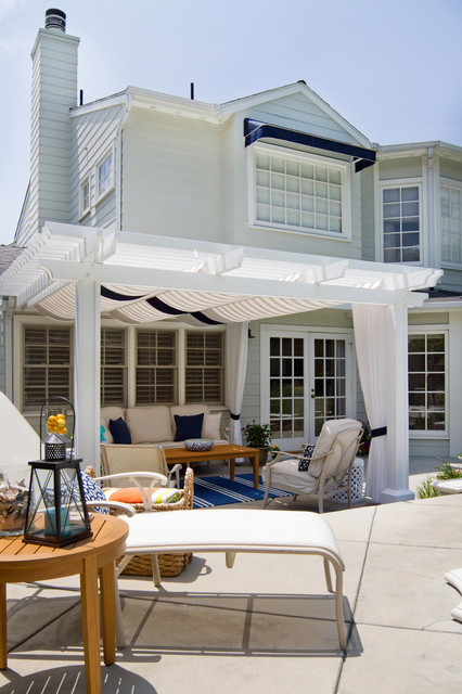 Cape Cod Style Patio - Stile Marinaro - Patio - Los Angeles - di ...