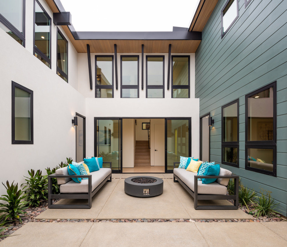 Cardiff Montgomery Modern - Modern - Patio - San Diego - by DZN ...