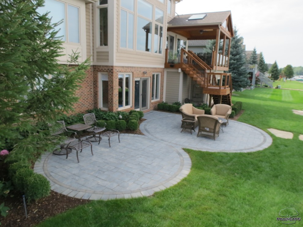 Circular Lakefront Patios - Traditional - Patio - Detroit - by Proscape ...