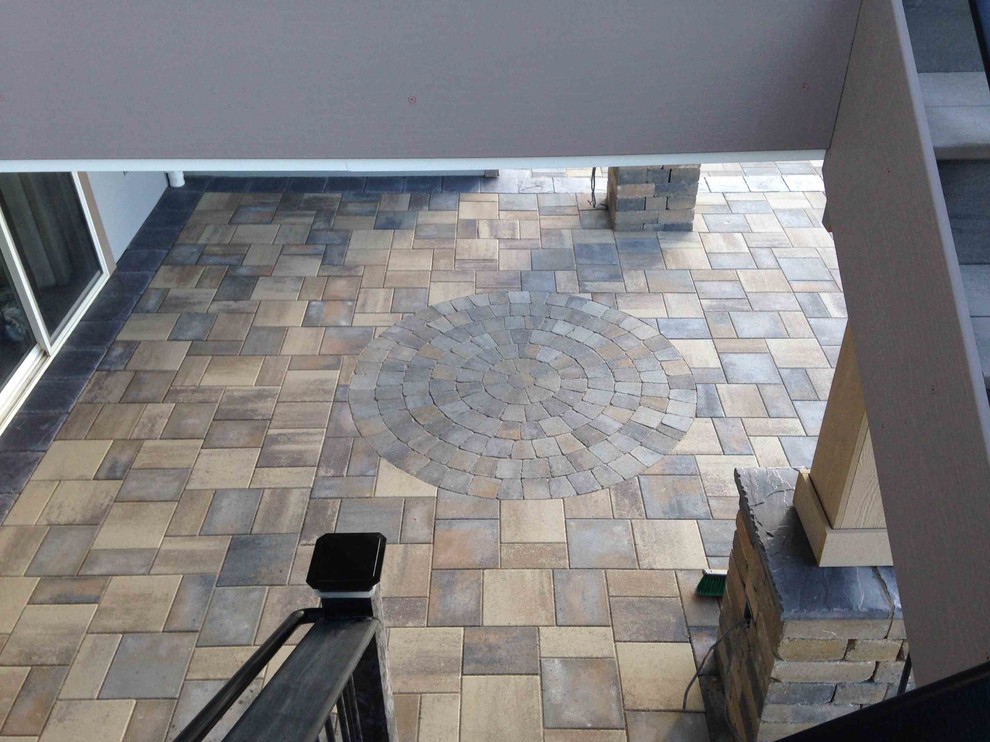 Circular paver inlay - Modern - Patio - Denver - by Archadeck of the ...