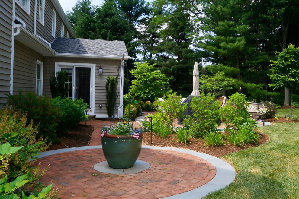Colonial Outdoor Living and Gardening - Traditional - Patio ...