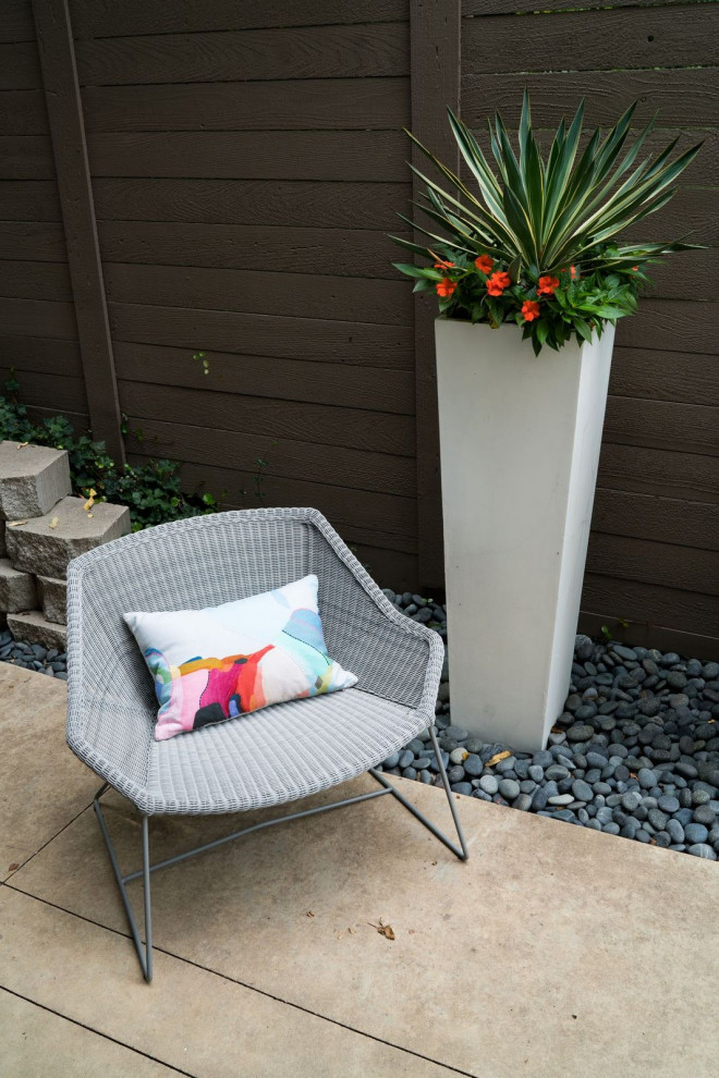 Colorful Modern - Modern - Patio - Dallas - by TATE|studio | Houzz