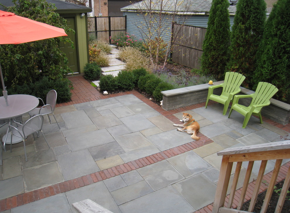 contemporary city patio and garden - Contemporary - Patio - Chicago ...