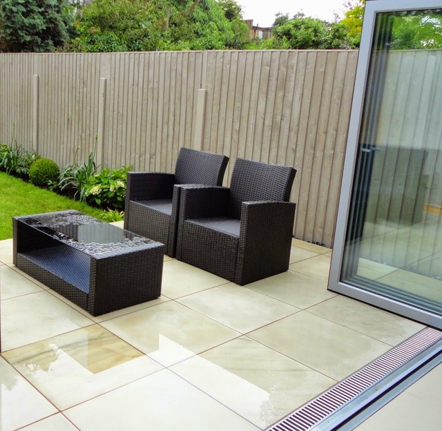 Contemporary Small Garden - Contemporary - Patio - London - by Abigail ...