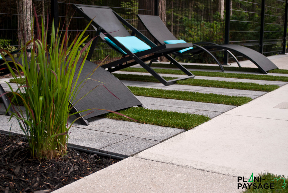Cour arrière contemporaine - Modern - Patio - Montreal - by Plani ...