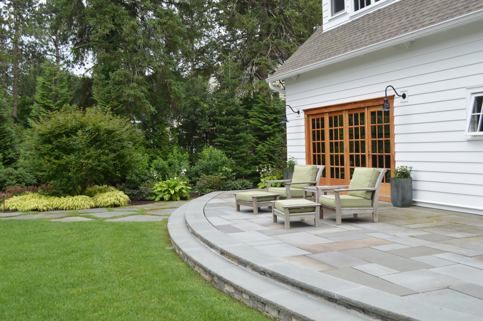 Curved radius cut bluestone patio and step and Goshen stone steppers ...