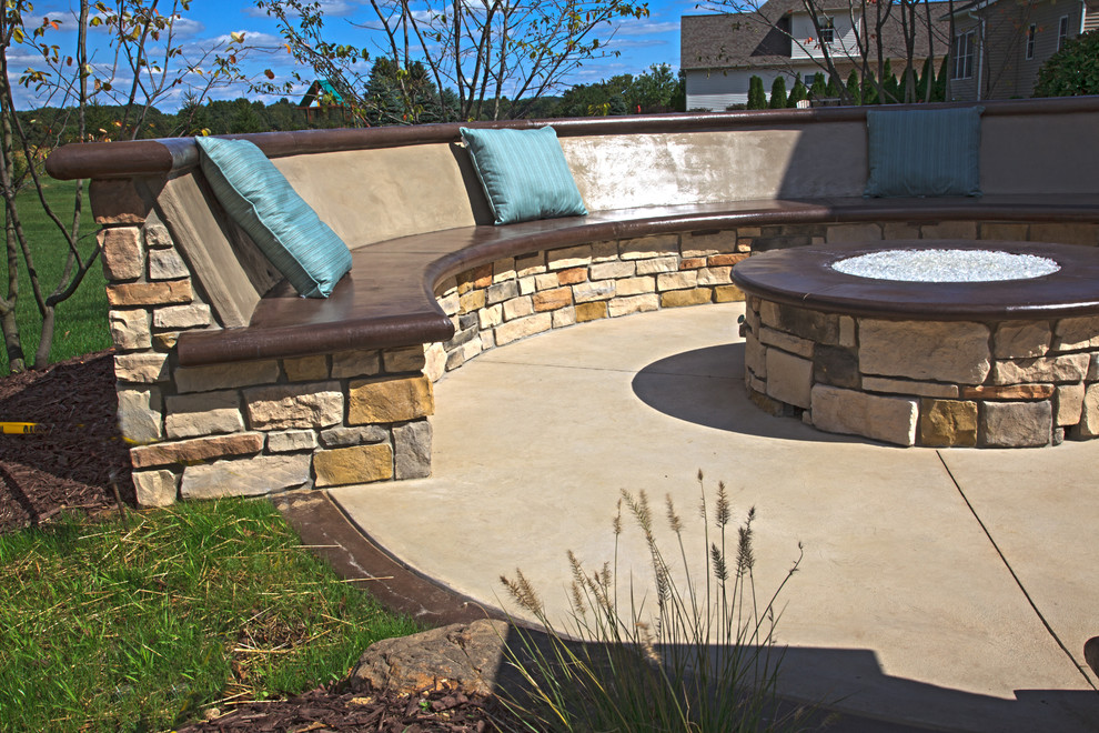 Custom Concrete Seating Bench Around Gas Firepit - Clásico - Patio ...