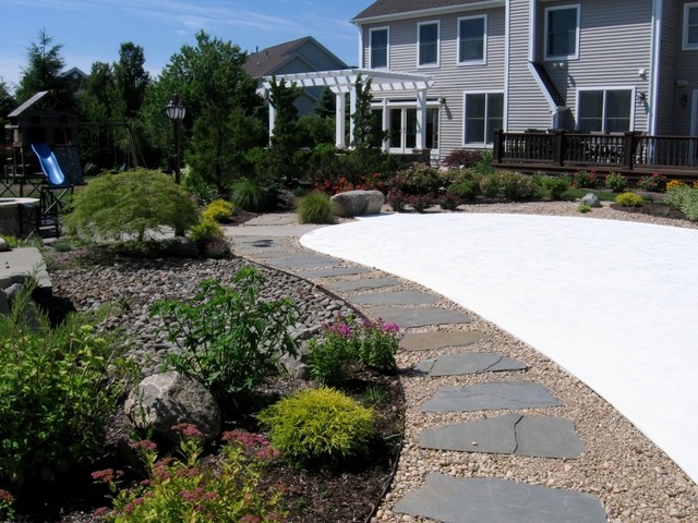 Custom Garden Decks, Patios, Pergolas & Gazebos - Classique - Terrasse ...