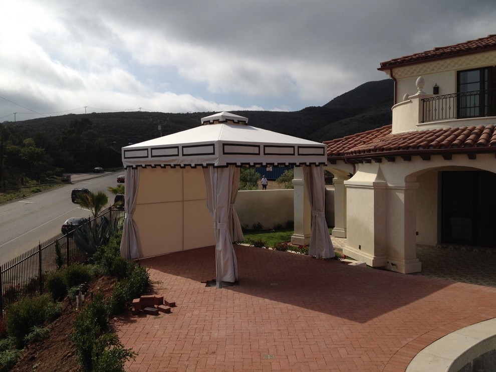 Designer Poolside Cabana with Top Vent, Curtains, and Privacy Back ...