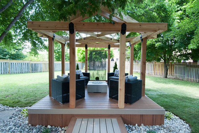 Disaster Decks - Moderne - Terrasse et Patio - Calgary | Houzz