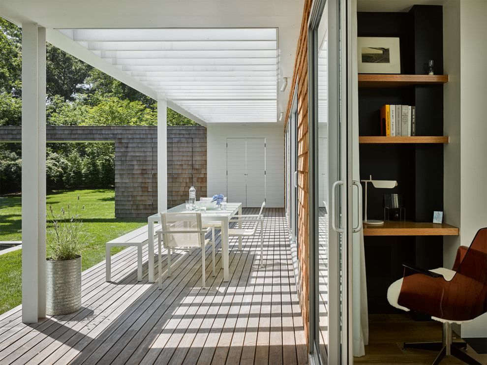 East Hampton Cottage Patio - Midcentury - Patio - New York - by Murdock ...