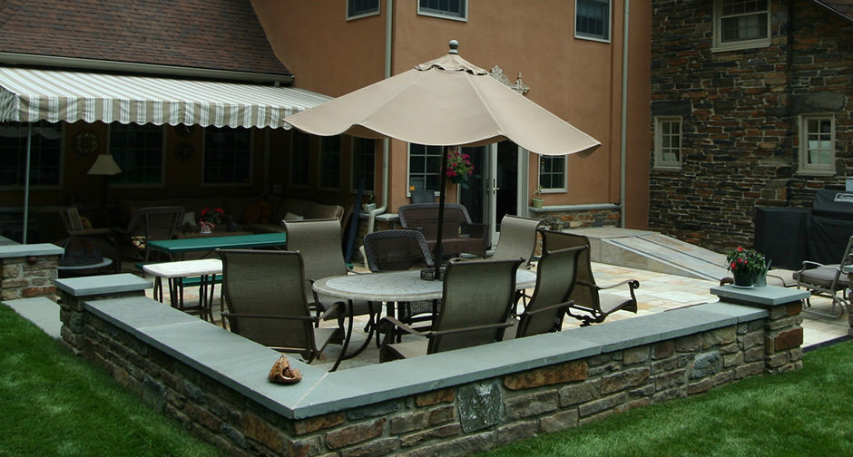 Entertainment Patio With Stone Wall - Contemporary - Patio ...