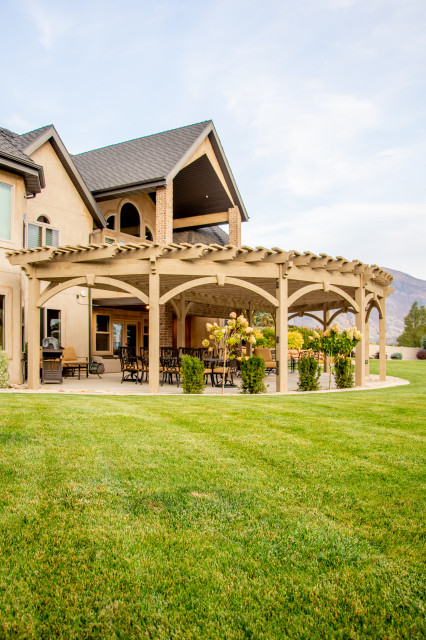 Entertainment Size | Curved Radius Style Pergola - Terrasse et Patio ...