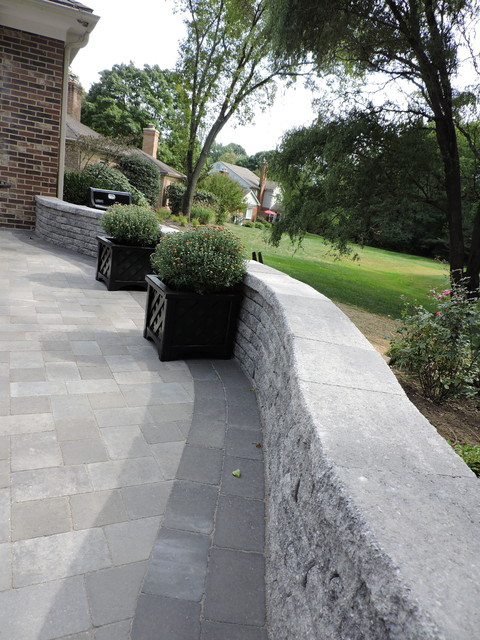 EP Henry Pavingstones - Downsized Home bu Upsized Outdoor Living ...