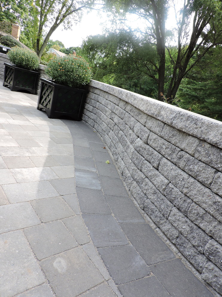 EP Henry Pavingstones Idea Gallerys - Traditional - Patio ...