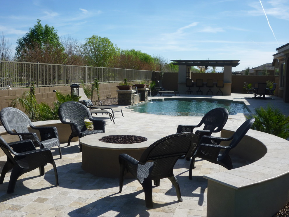 Fire Pit & Pool Area - Classique - Terrasse et Patio - Phoenix - par ...