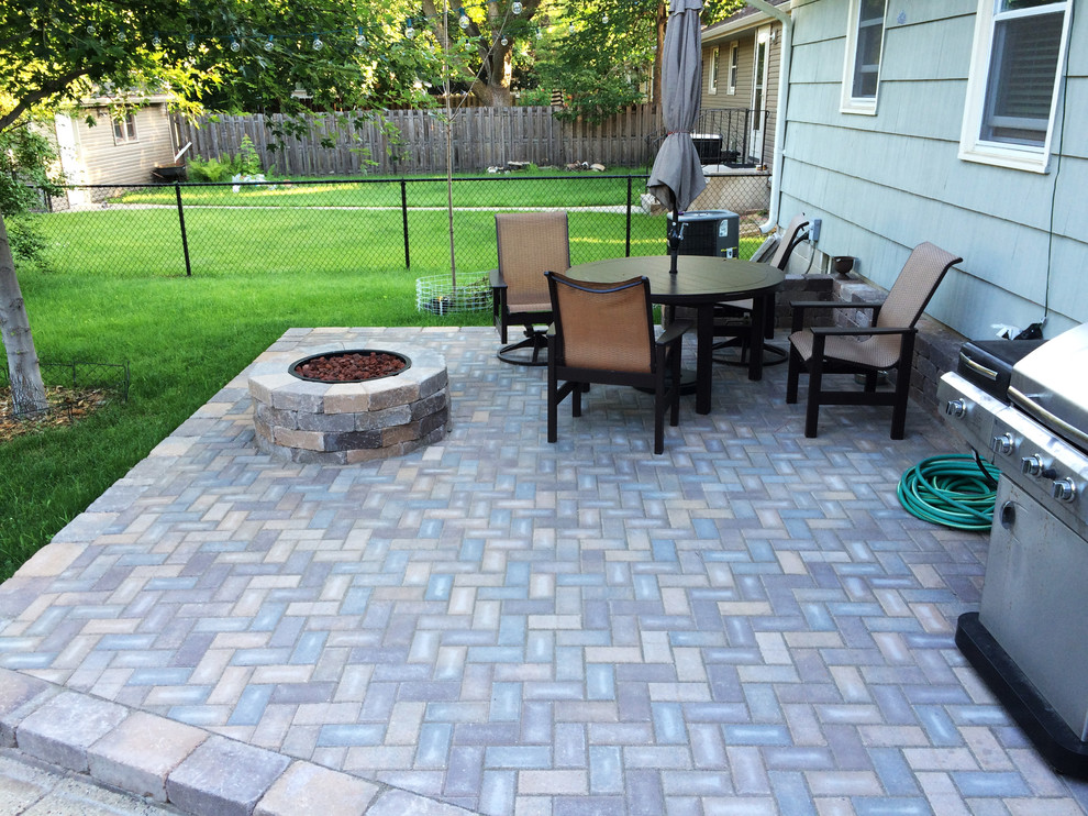 Gas Fire Pit & Borgert Patio - Éclectique - Terrasse et Patio ...