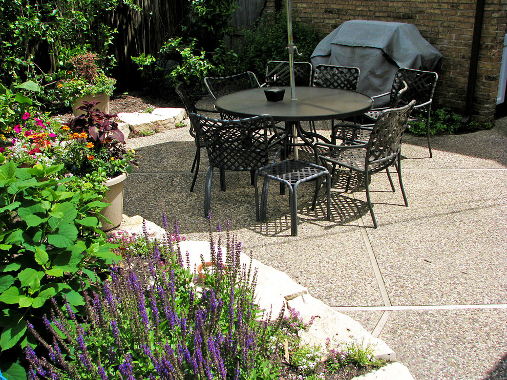 Glencoe Classic, English Radial Garden - Traditional - Patio - Chicago ...
