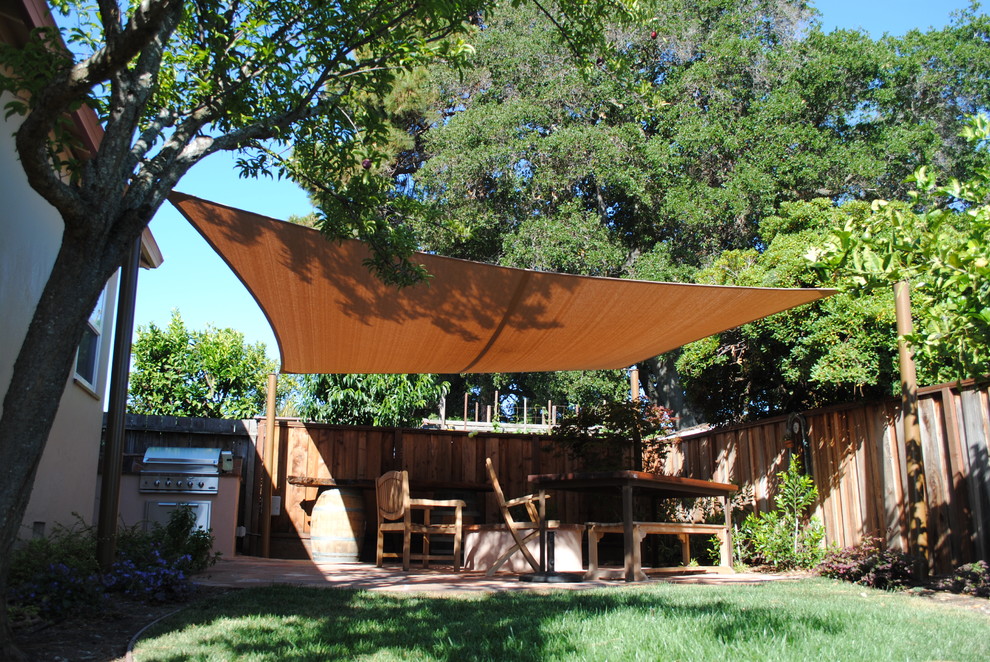 Good bye lawn, hello color! - Rustic - Patio - San Francisco - by ...