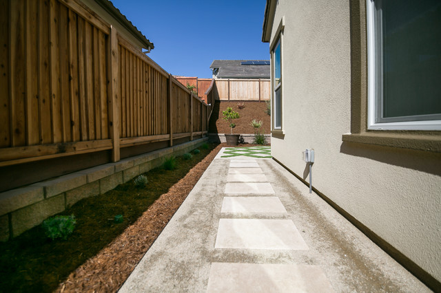 Grass and Pavers Backyard Design Ideas - Contemporary - Patio - San Francisco - by DPG Pavers ...