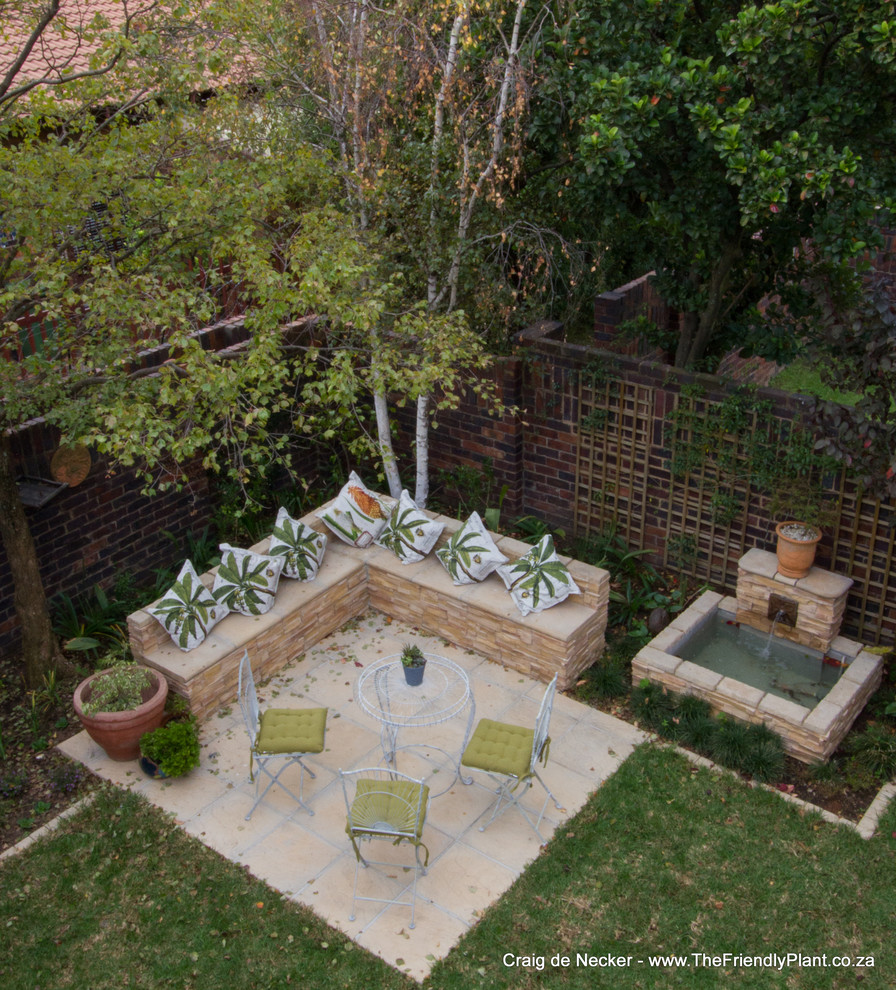 Green - Traditional - Patio - Other - by The Friendly Plant | Houzz