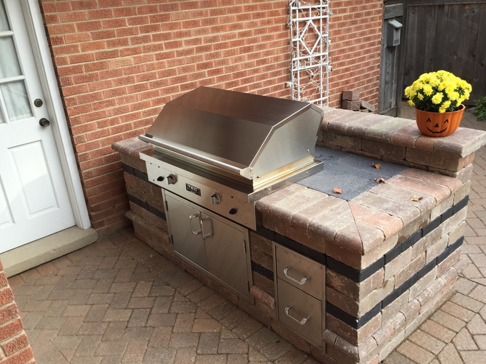 Grill Enclosure - Traditional - Patio - Chicago - by PaveStone Brick ...