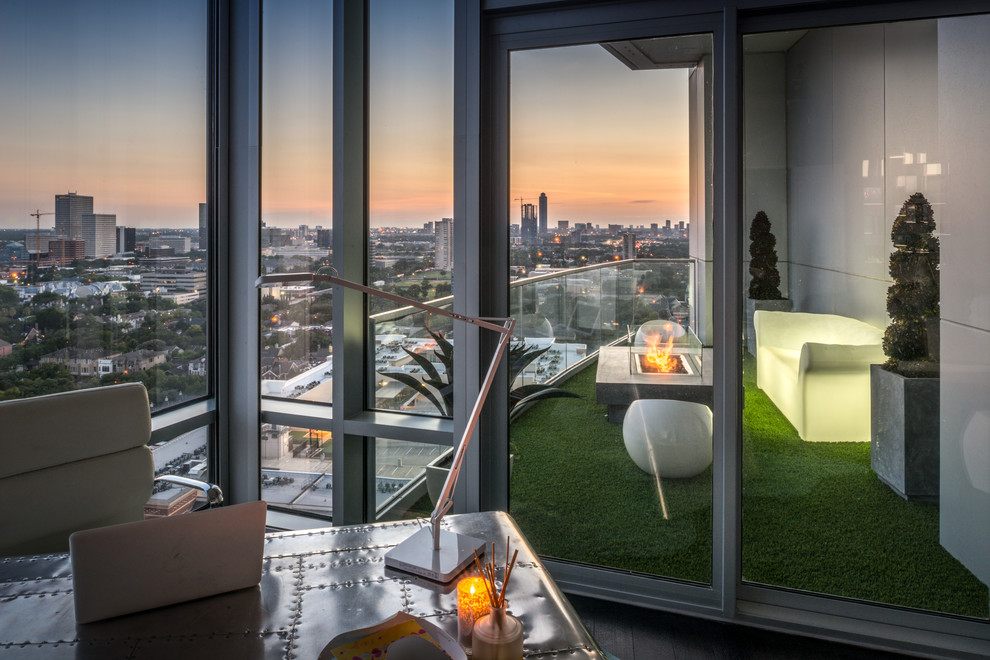 High Rise Living - Contemporary - Patio - Houston - by Mauricio Nava ...