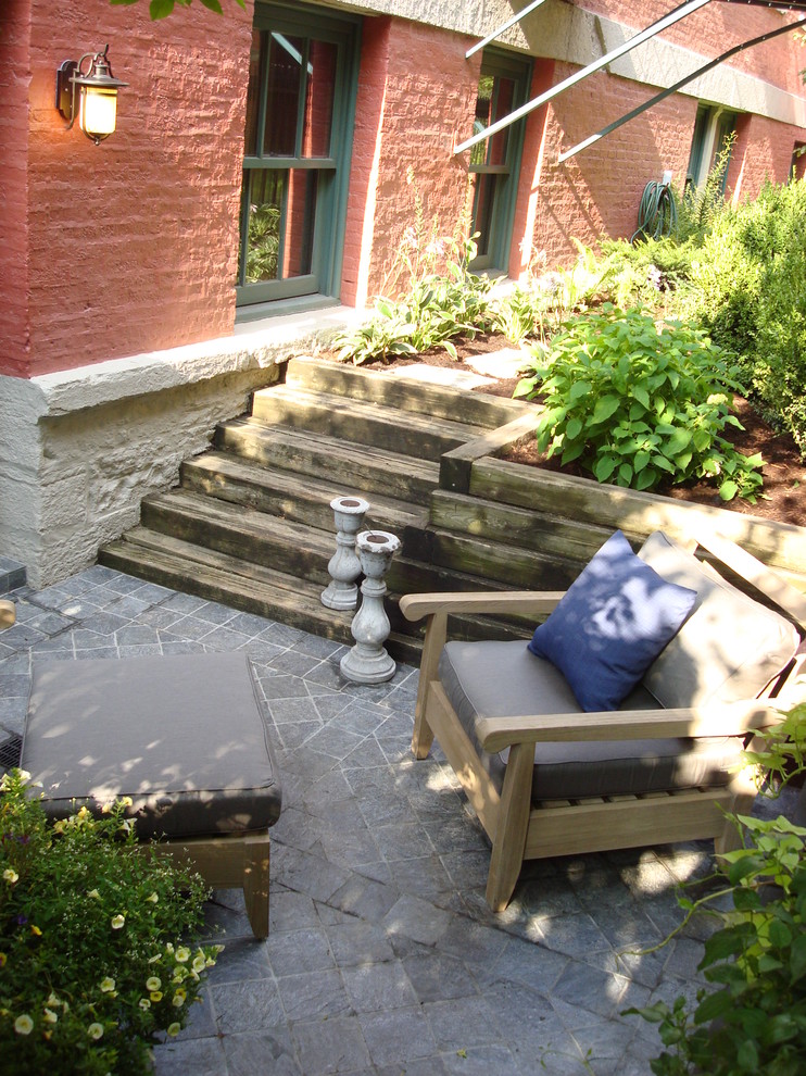 Historic Schoolhouse Loft in Lincoln Park - Classique - Terrasse et ...