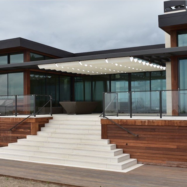 Infinity Canopy creates a transitional space at this luxury beach house ...