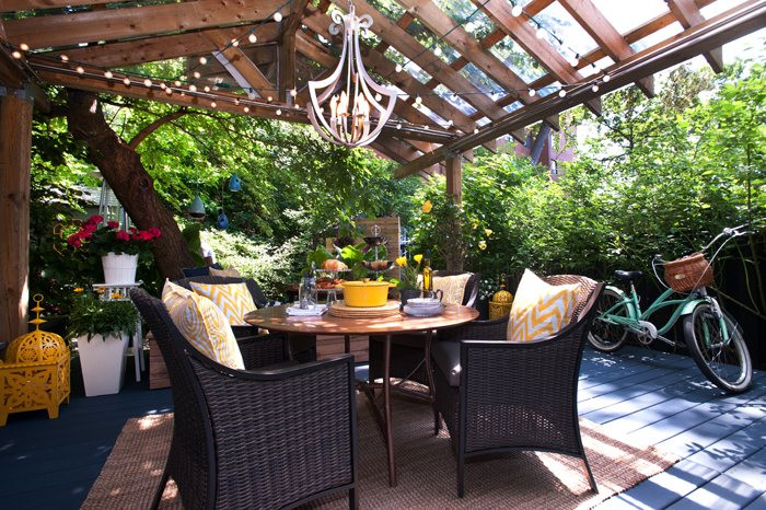 Karen's Backyard Photo Shoot - Traditional - Patio - Toronto - by Sealy ...