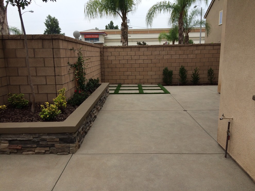 La Mirada Contemporary Backyard - Maximizing Small Space - Contemporary ...