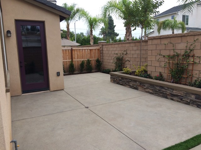 La Mirada Contemporary Backyard - Maximizing Small Space - Contemporary ...