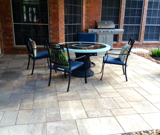 Lafitt Patio Slab Overlay & Walkway - Modern - Patio - Houston - by ...