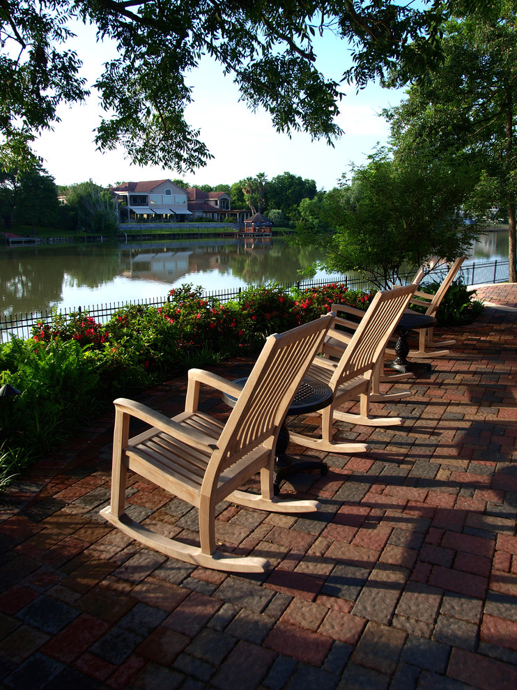 Lakefront View - Traditional - Patio - Houston - by L3 Designs | Houzz