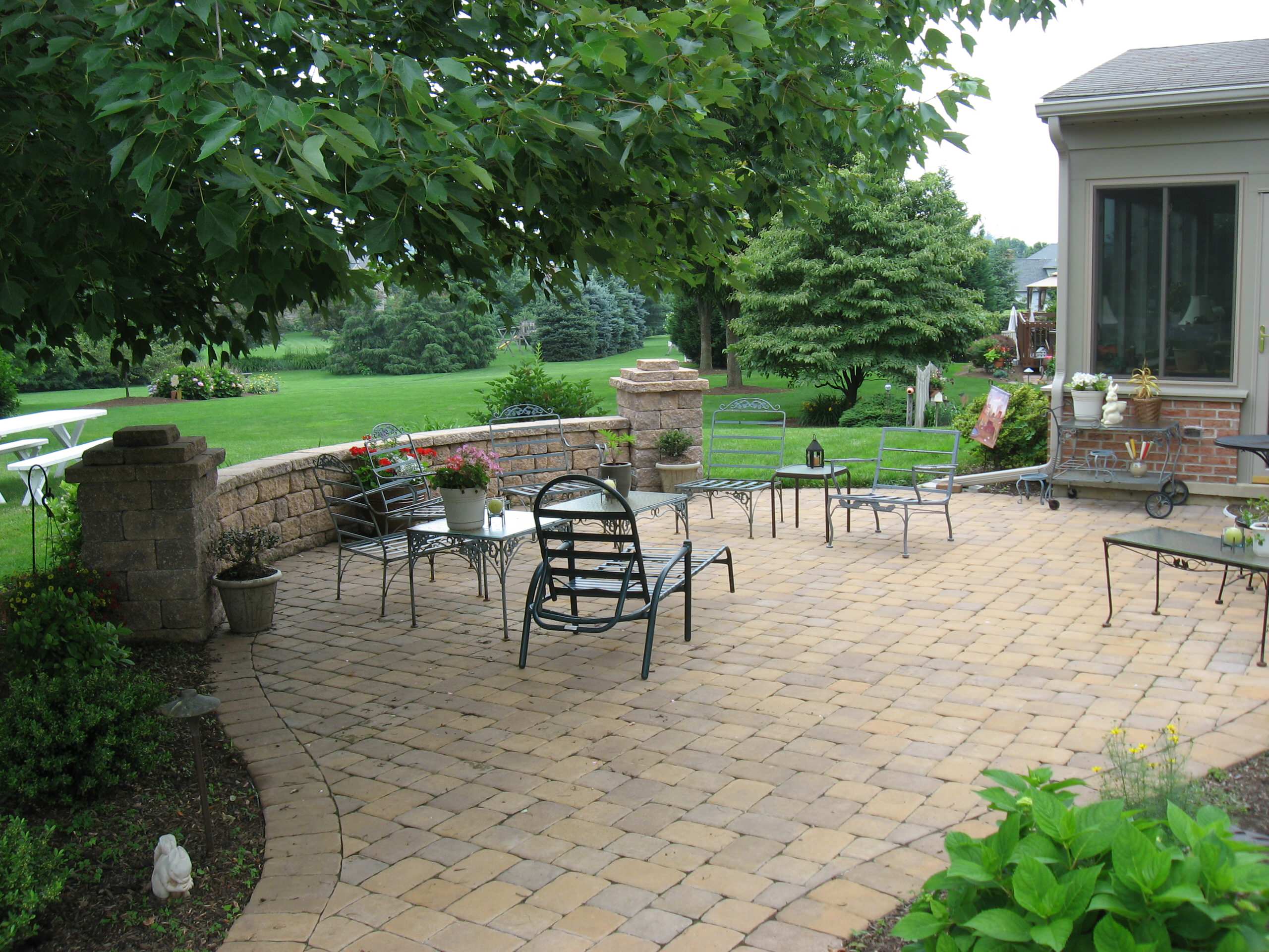 Cobblestone Patio Designs