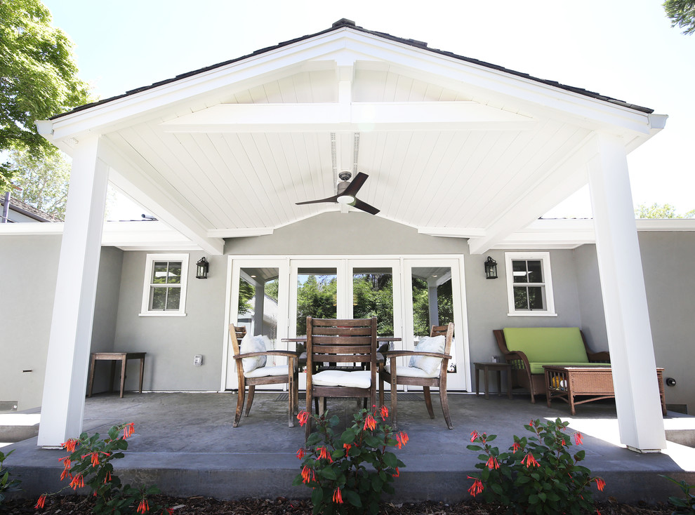 Land Park Backyard Addition - Classique Chic - Terrasse et Patio ...