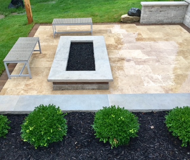 Limestone Fire Feature and Travertine Hardscape - Moderne - Terrasse et ...