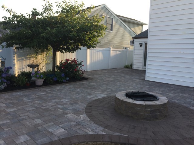 Massapequa Park, NY 11762 - Cambridge Ledgestone Riverbed Blend Paver ...