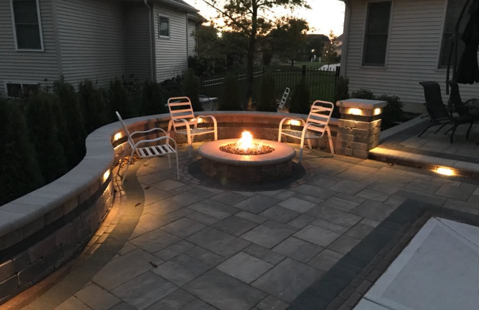 McMahon - Contemporary - Patio - Chicago - by Creekside Outdoor Living ...
