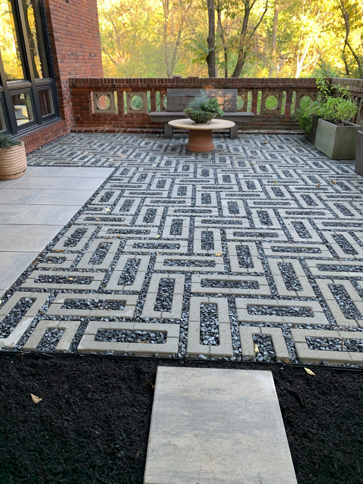 Mid Century Modern Techo-Bloc Paver Patio - Rétro - Terrasse et Patio ...